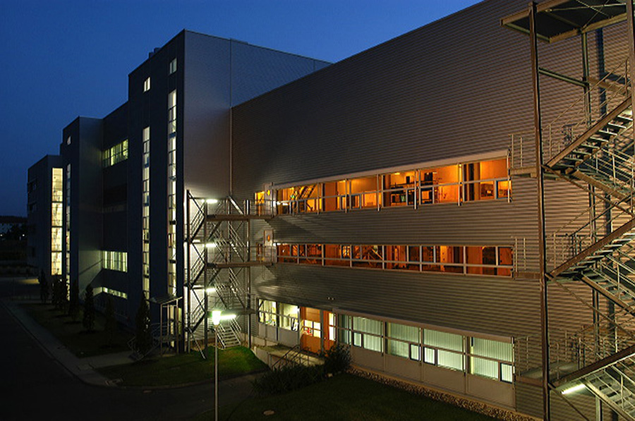 Infineon Technologies AG - NACHT.SCHAFFT.WISSEN. 2022 - eine ...